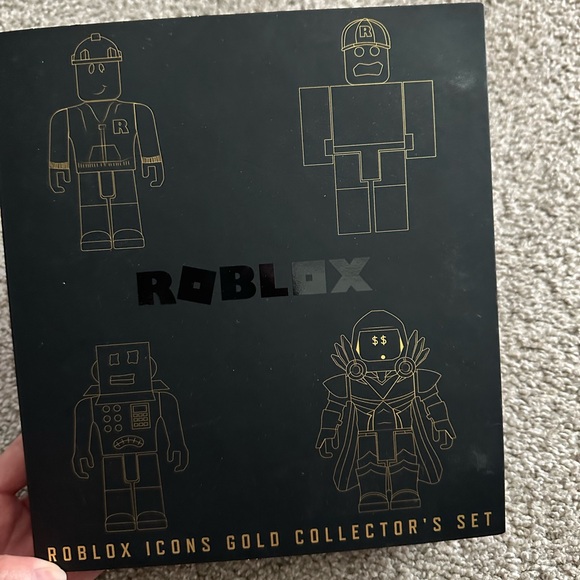 Toys | Roblox 15th Anniversary Collectors Set Gold | Poshmark